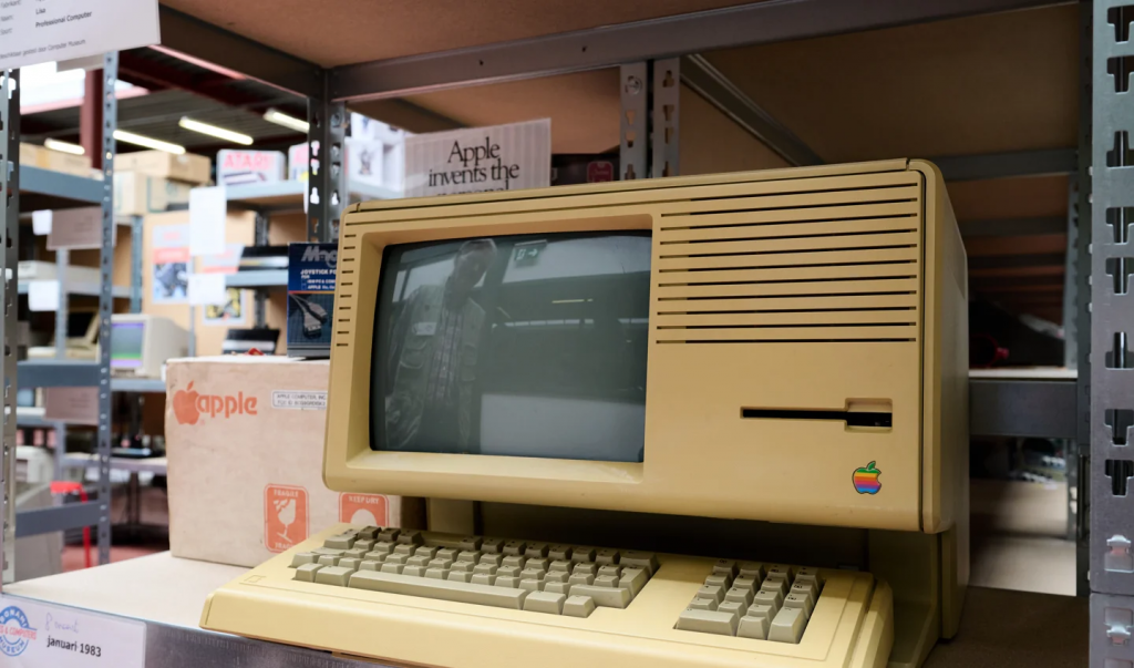 Nederlands Dagblad - De Verzamelaar - Maart 2023 | Computer Museum